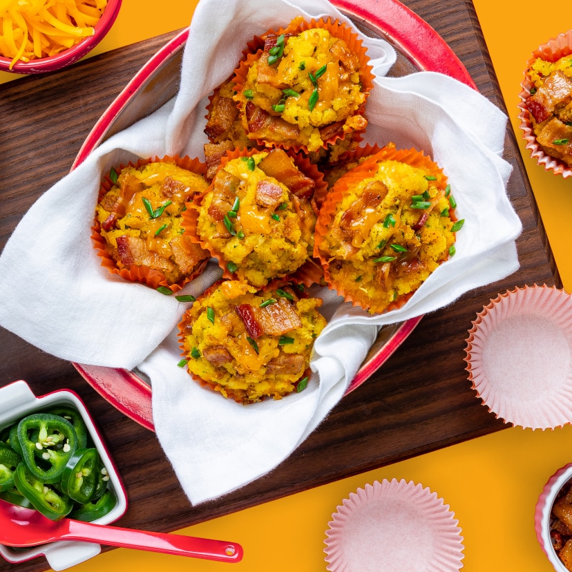 Bacon, cheddar & jalapeño cornbread stuffing muffins recipe | Winn-Dixie